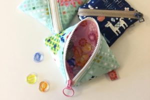 Half Square Triangle Pouch - Free Pattern - Sewing With Scraps