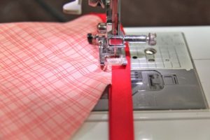 Baking Dish Cover DIY | Free Pattern - Sewing With Scraps