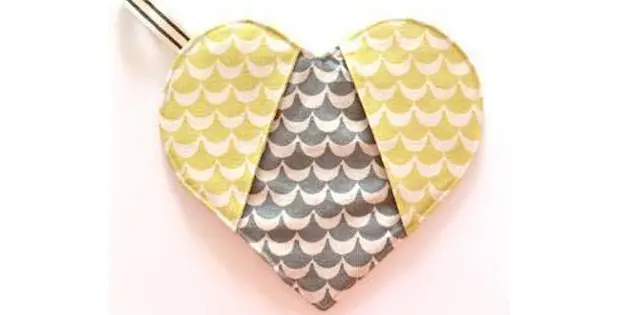 Heart Shaped Potholder | Free Pattern - Sewing With Scraps