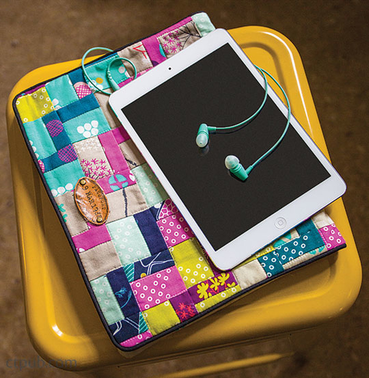 Fun Tablet Sleeve | Free Pattern - Sewing With Scraps