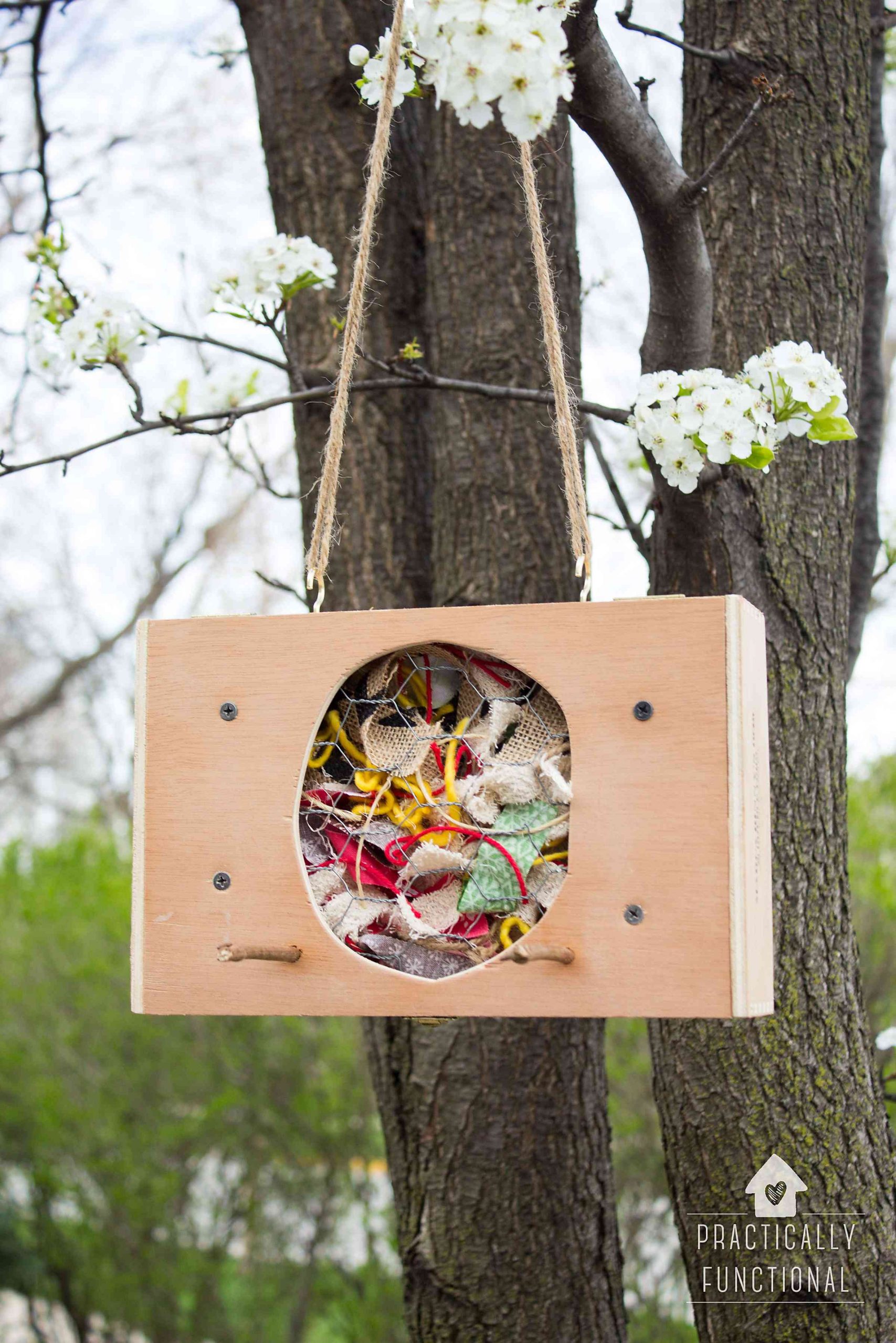 Bird's Nesting Material Holder - Sewing With Scraps