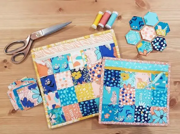 Simple Zipper Bag Free Tutorial - Sewing With Scraps