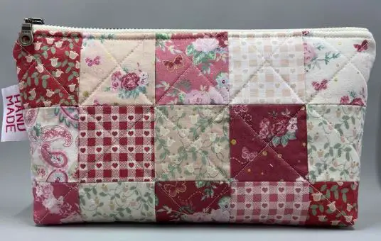 15 Patch Pouch Tutorial - Sewing With Scraps