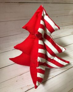 Free Festive Fabric Trees Pattern - Sewing With Scraps